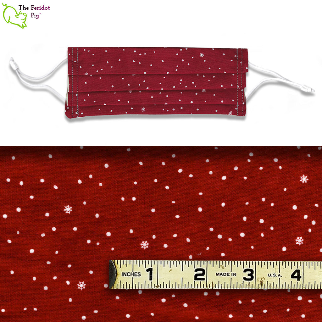Red Snowflake - 100% Cotton Pleated Mask – The Peridot Pig